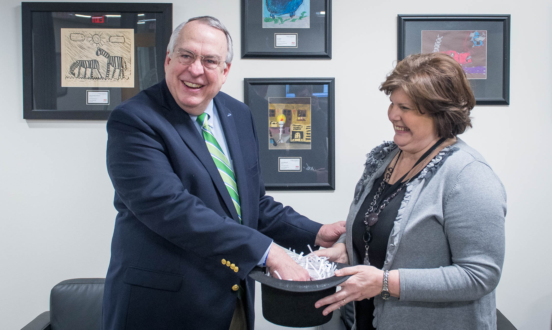 170317_HatPull02_be – Kentucky Teacher