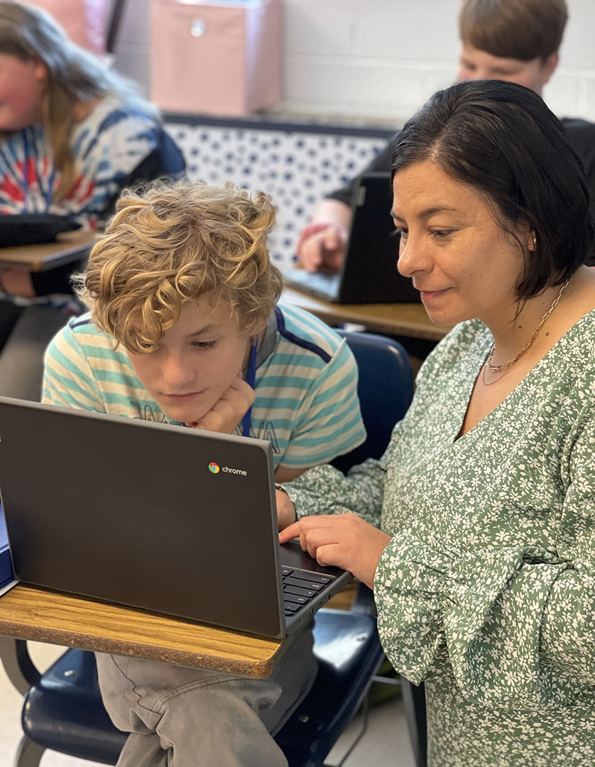 2023 Kentucky Teacher of the Year Mandy Perez inspires students to fall ...