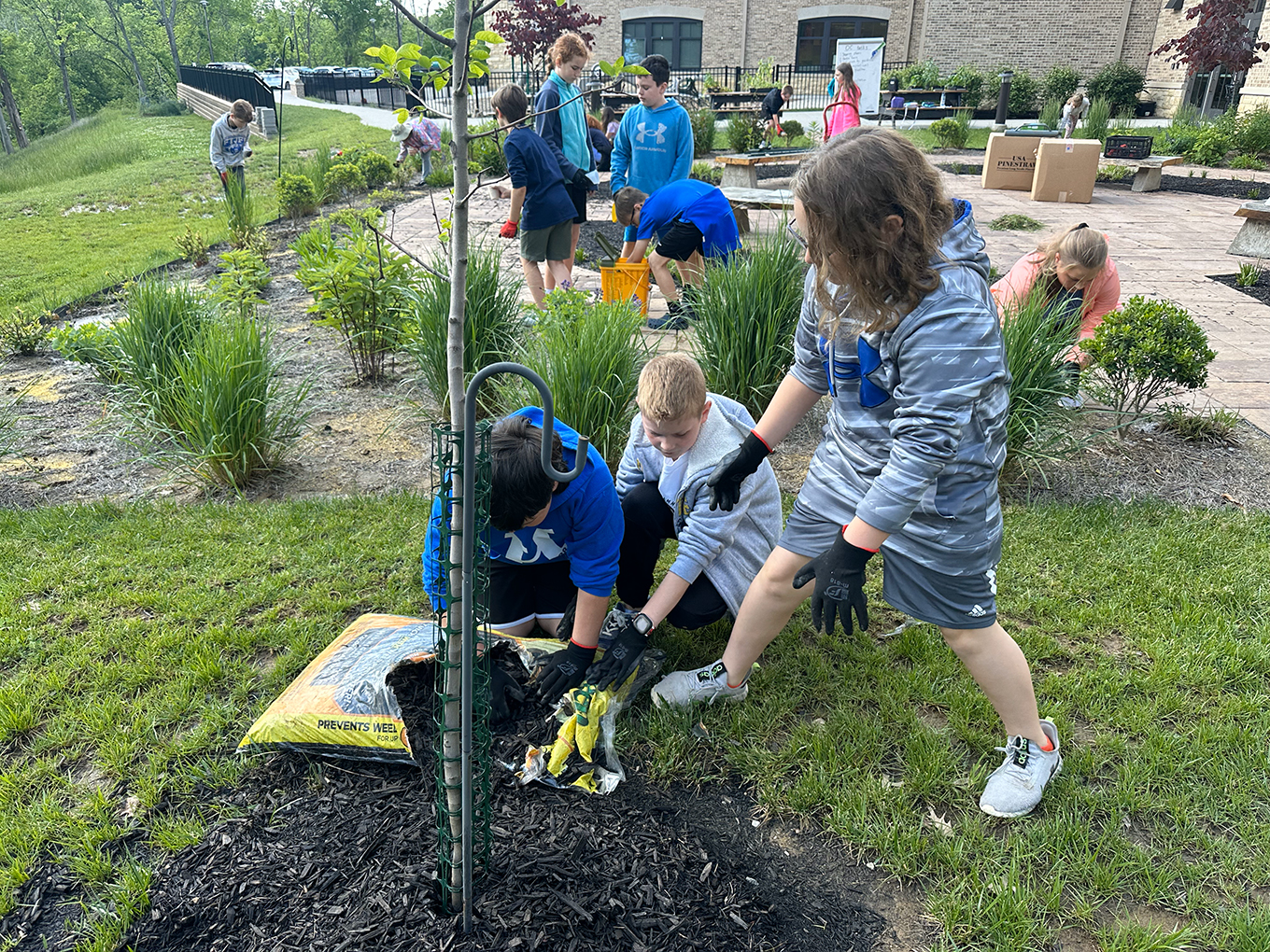 Two Kentucky schools named U.S. Department of Education 2024 Green ...